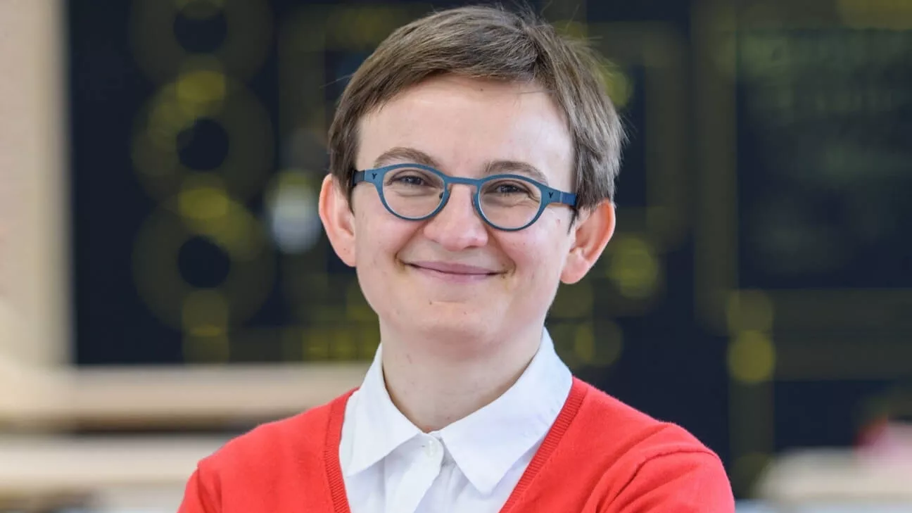 Daniela Gabor » HowTheLightGetsIn London