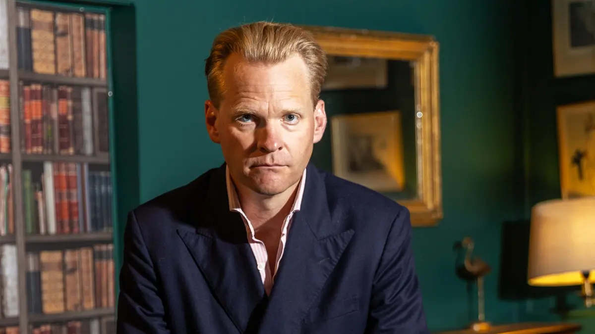 James Orr » HowTheLightGetsIn Hay