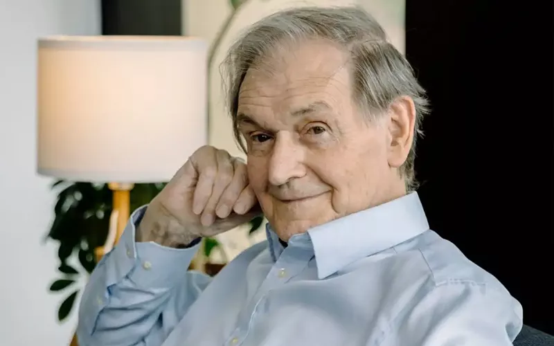 Roger Penrose » HowTheLightGetsIn London