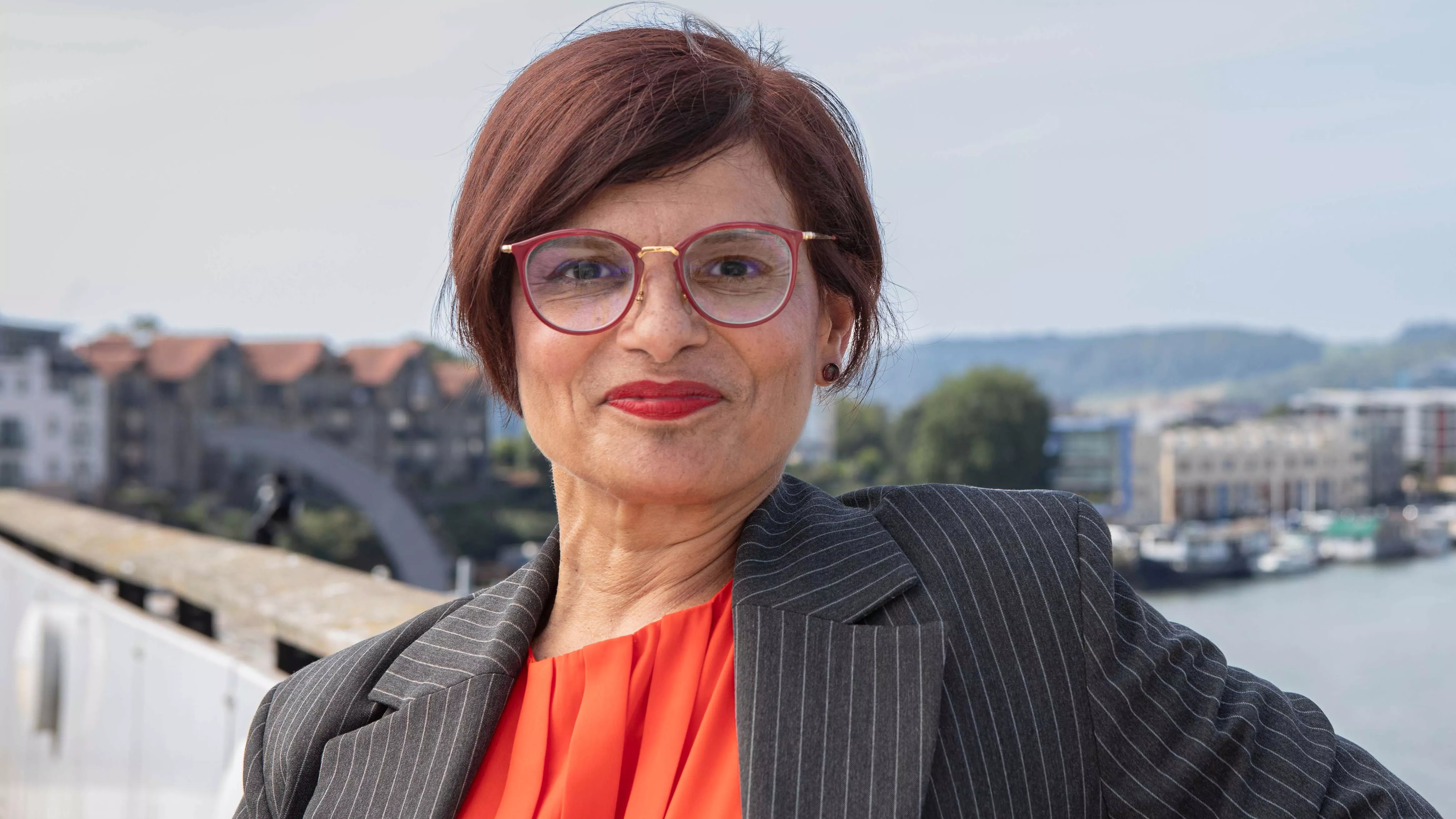 Thangam Debbonaire » HowTheLightGetsIn London