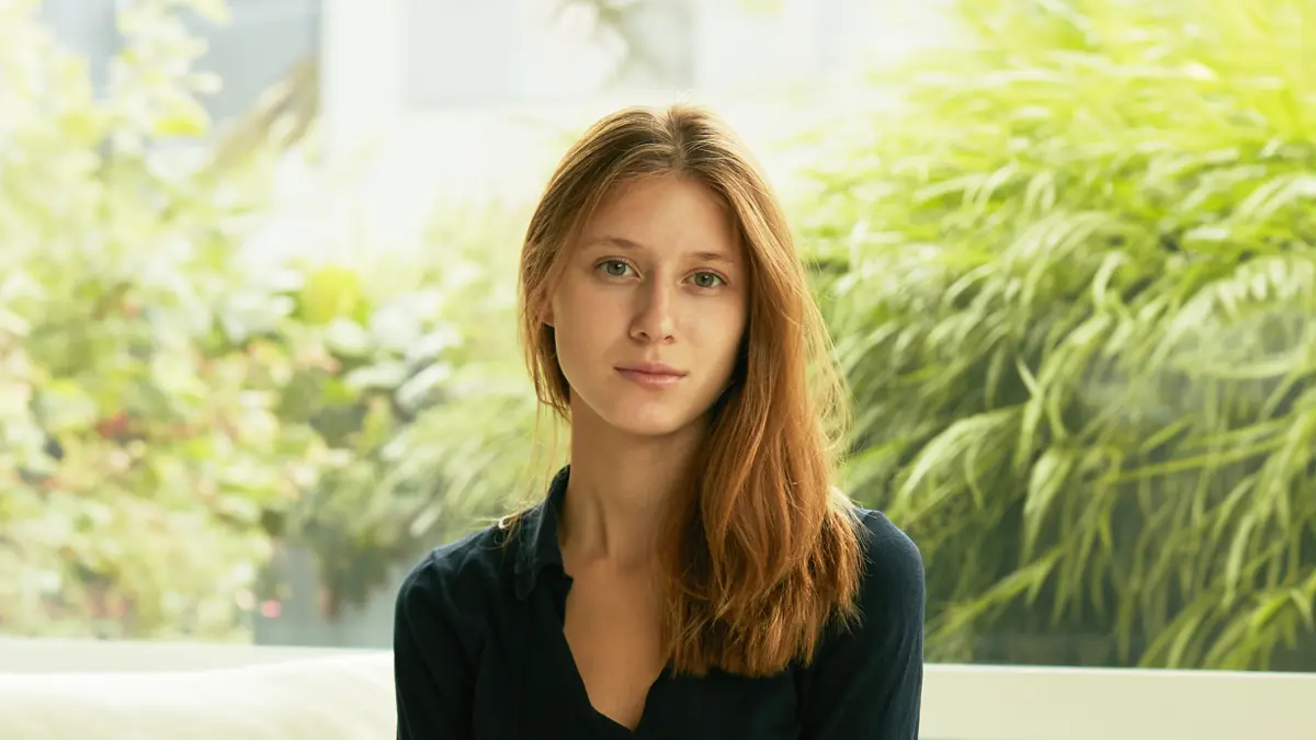 Victoria Trumbull » HowTheLightGetsIn Hay